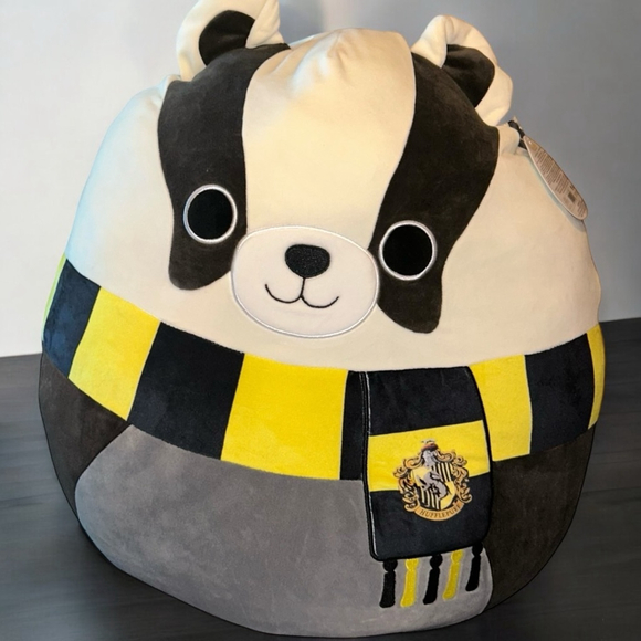 Squishmallows | Toys | 2inch Huge Harry Potter Hufflepuff Badger ...